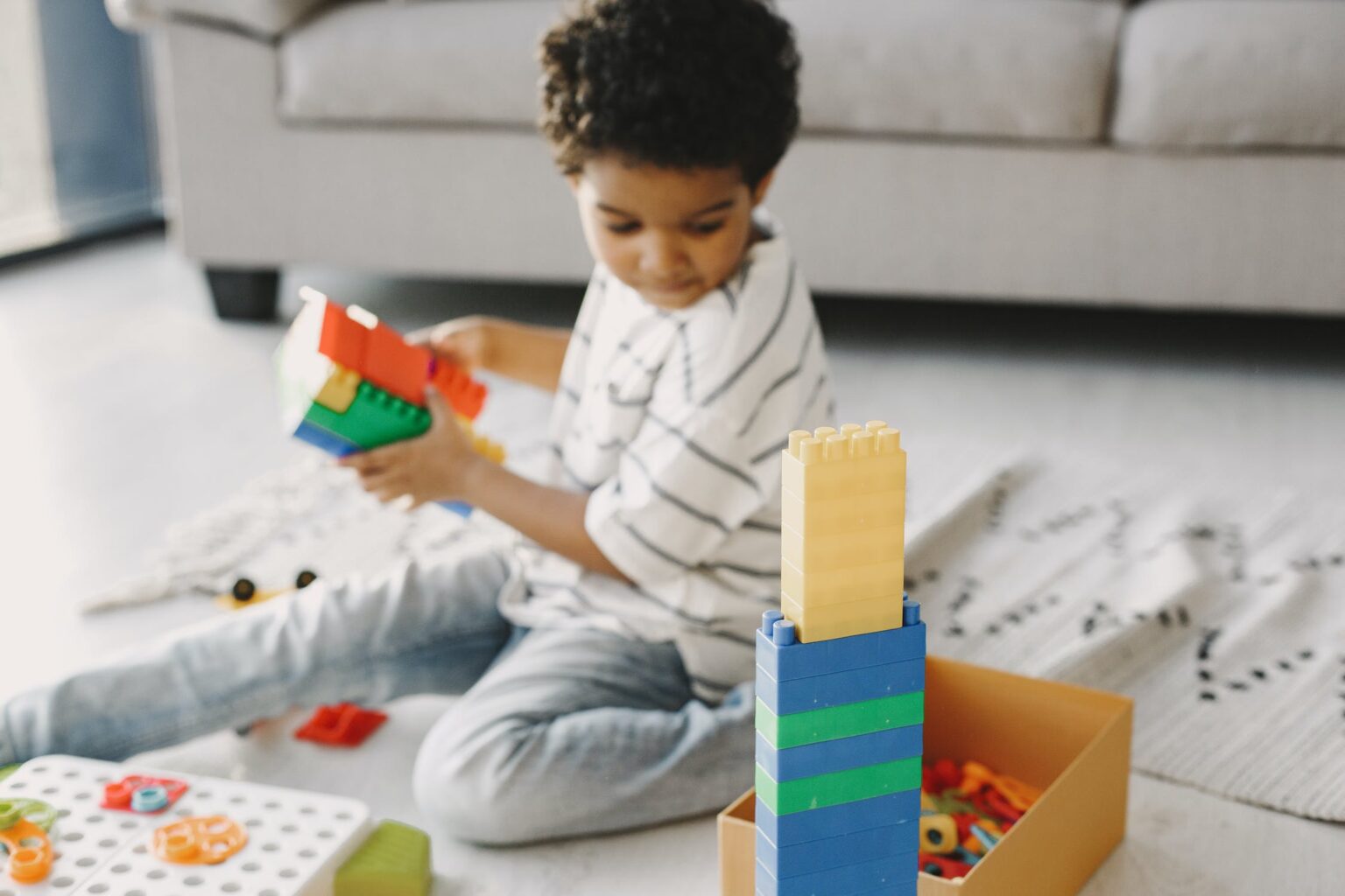Training autistic children on non-verbal communication